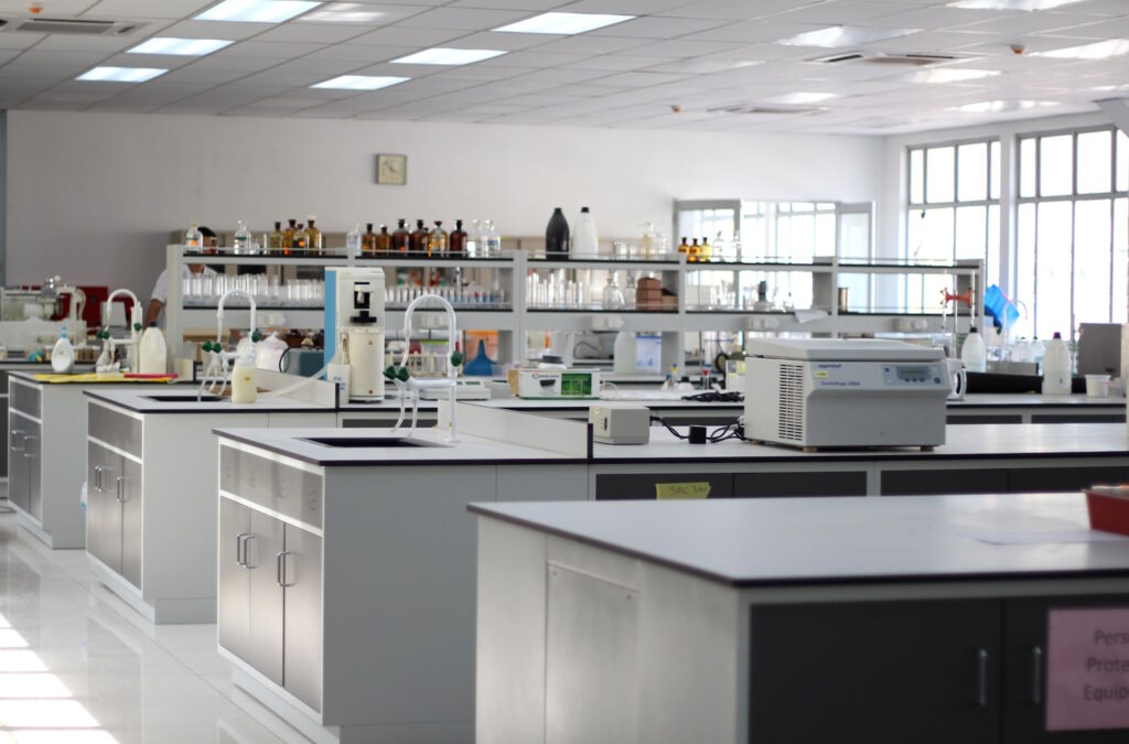 4 Essential Science Laboratory Instruments For Your Chemistry Lab - Lee ...